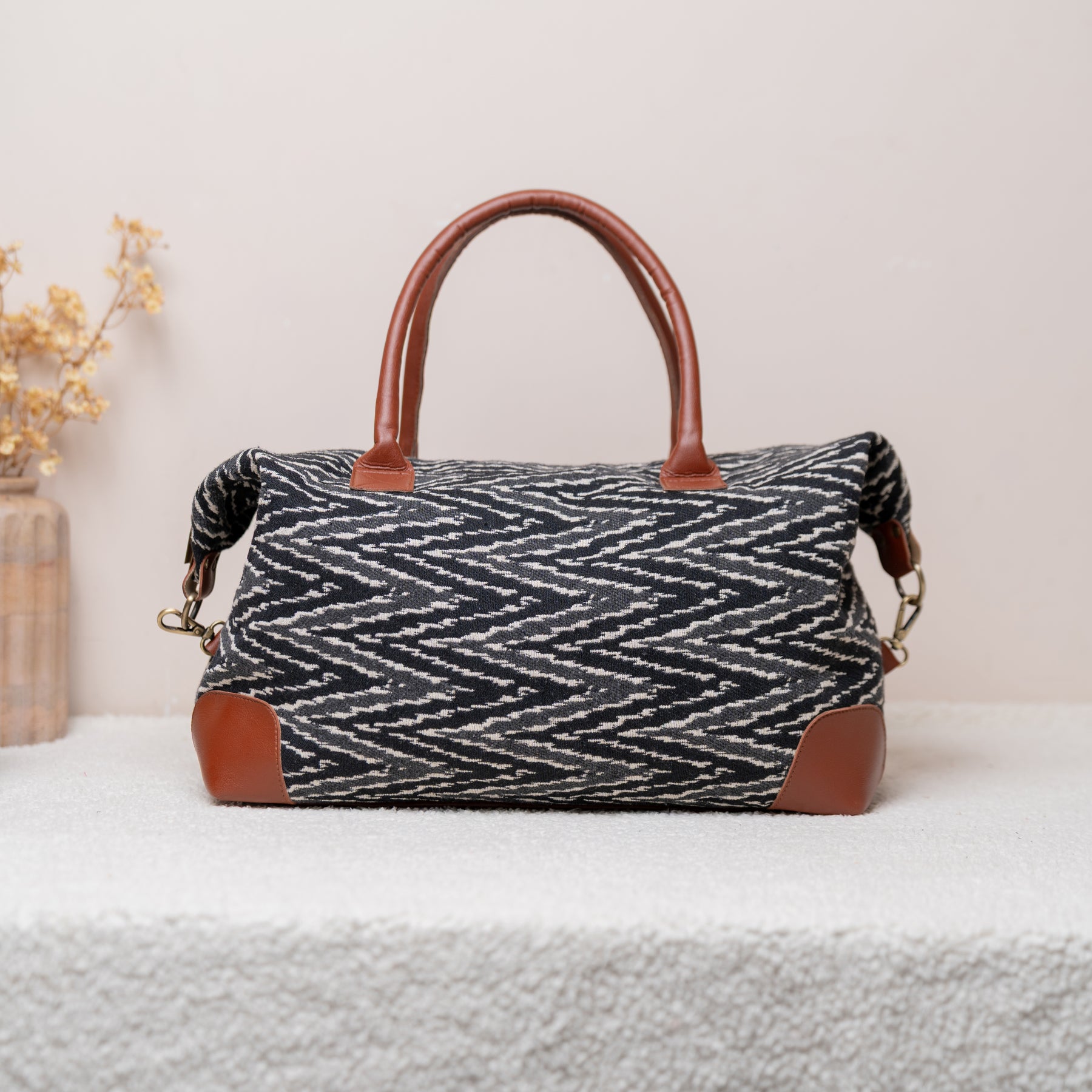 Maisha By Esha | Handmade Cotton & Jacquard Bags | Save upto 50%