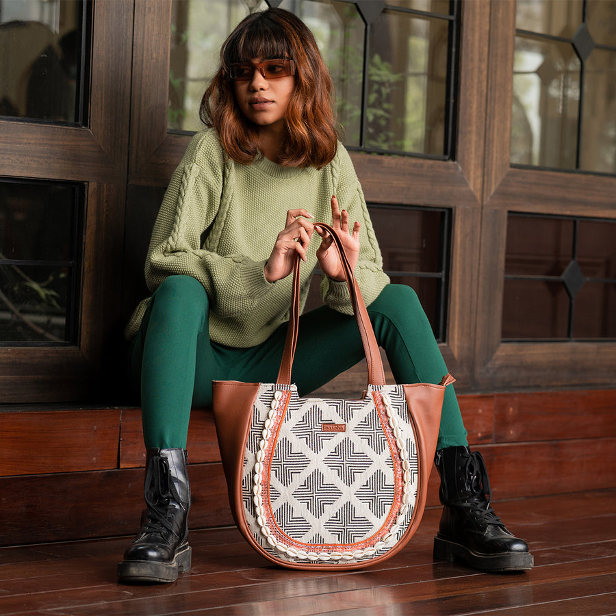 Shop Tote Bags Online - Fashionable and Functional | Maisha Lifestyle ...